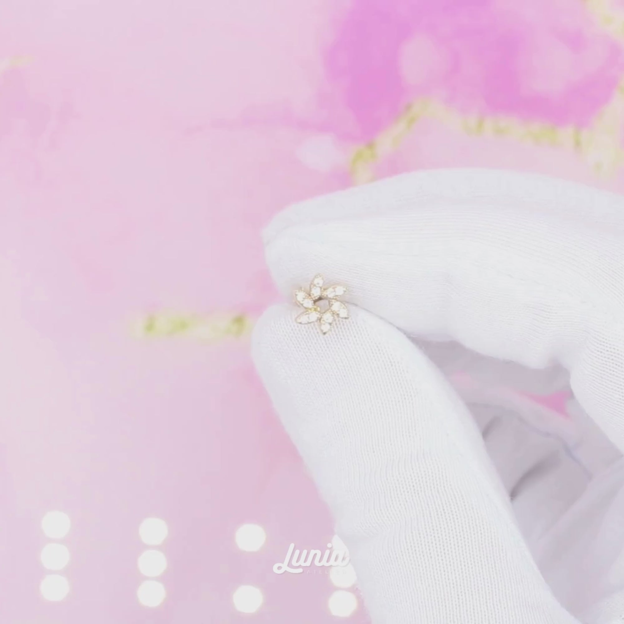 Wind Flower Flatback Ear Piercing 14K Gold with CZ Stone – Lunia Atelier